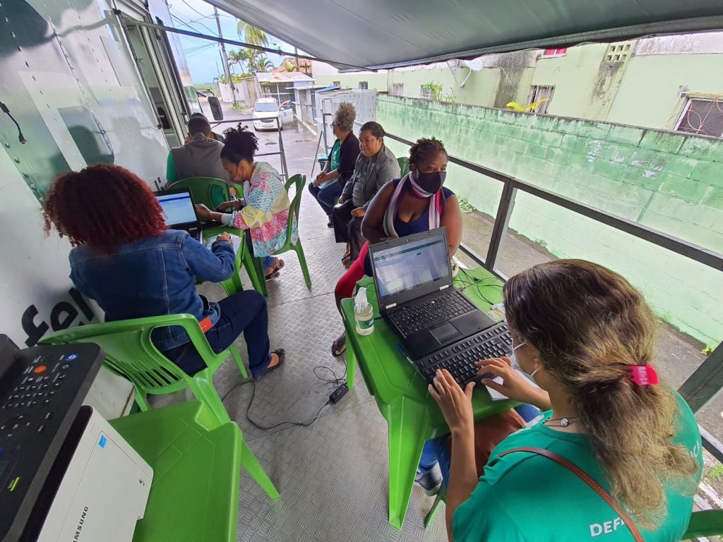 Unidade Móvel da Defensoria da Bahia em Cajazeiras proporcionou 45 ... Unidade Móvel da Defensoria da Bahia em Cajazeiras proporcionou 45 ...